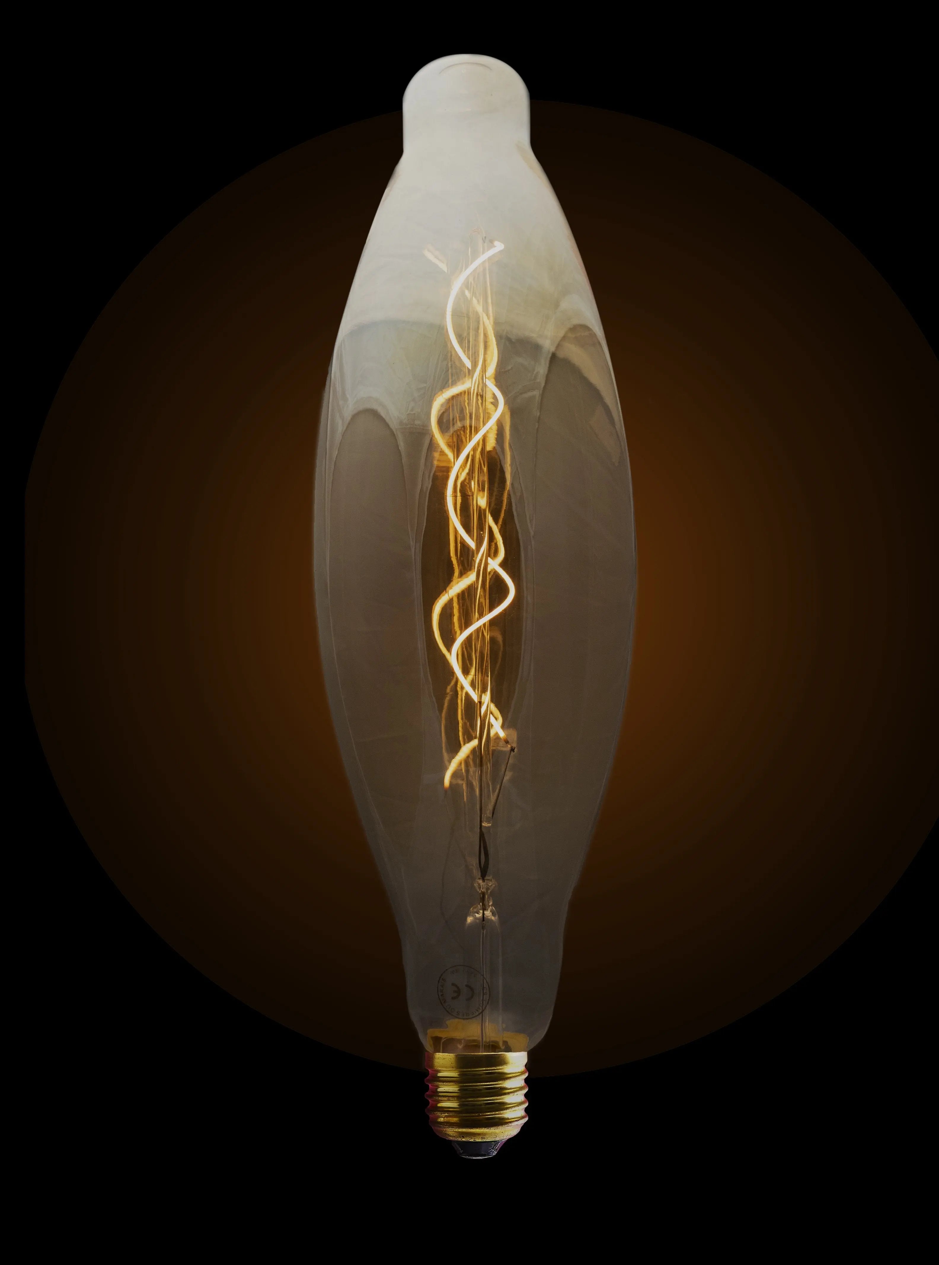 Ampoule vintage NAVETT grand format. Maintenant disponible en LED
